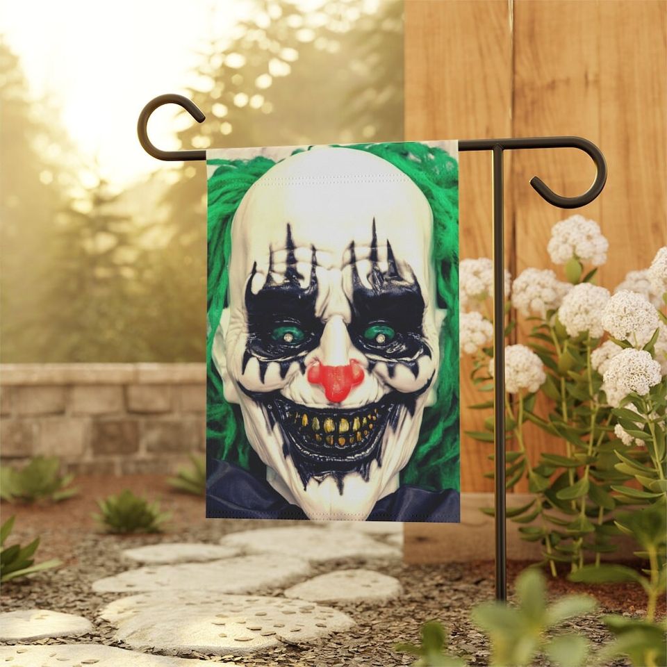 Scary Clown Halloween Garden Flag, Halloween Garden & House Flag | ID ...